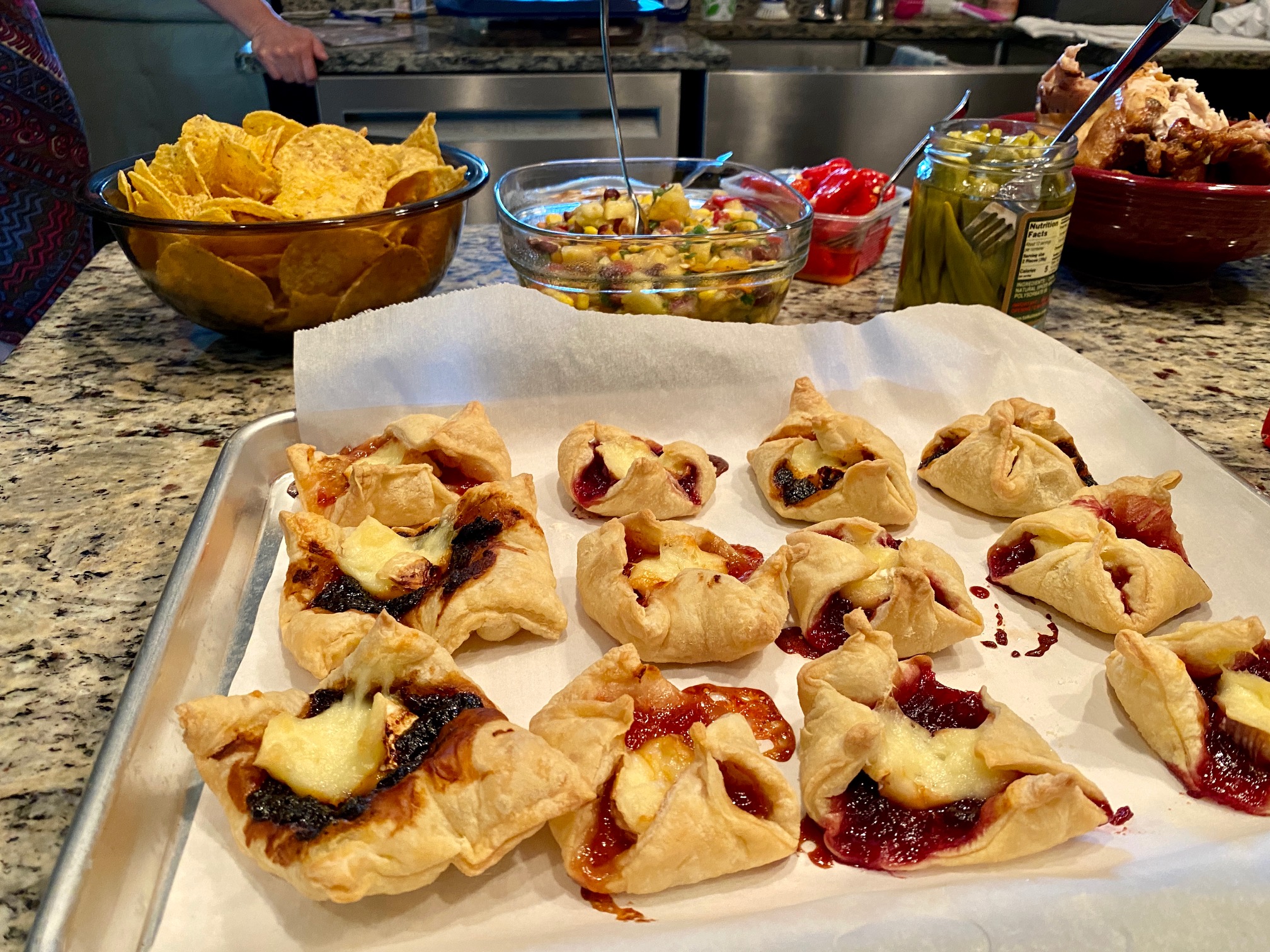 Easy Brie & Jam Bites (Hors D'Oeuvres) | finding time for cooking
