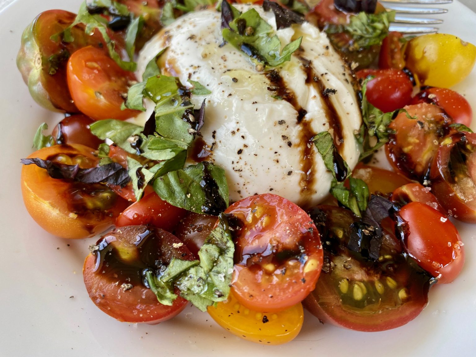 The Best Burrata Caprese Salad | finding time for cooking