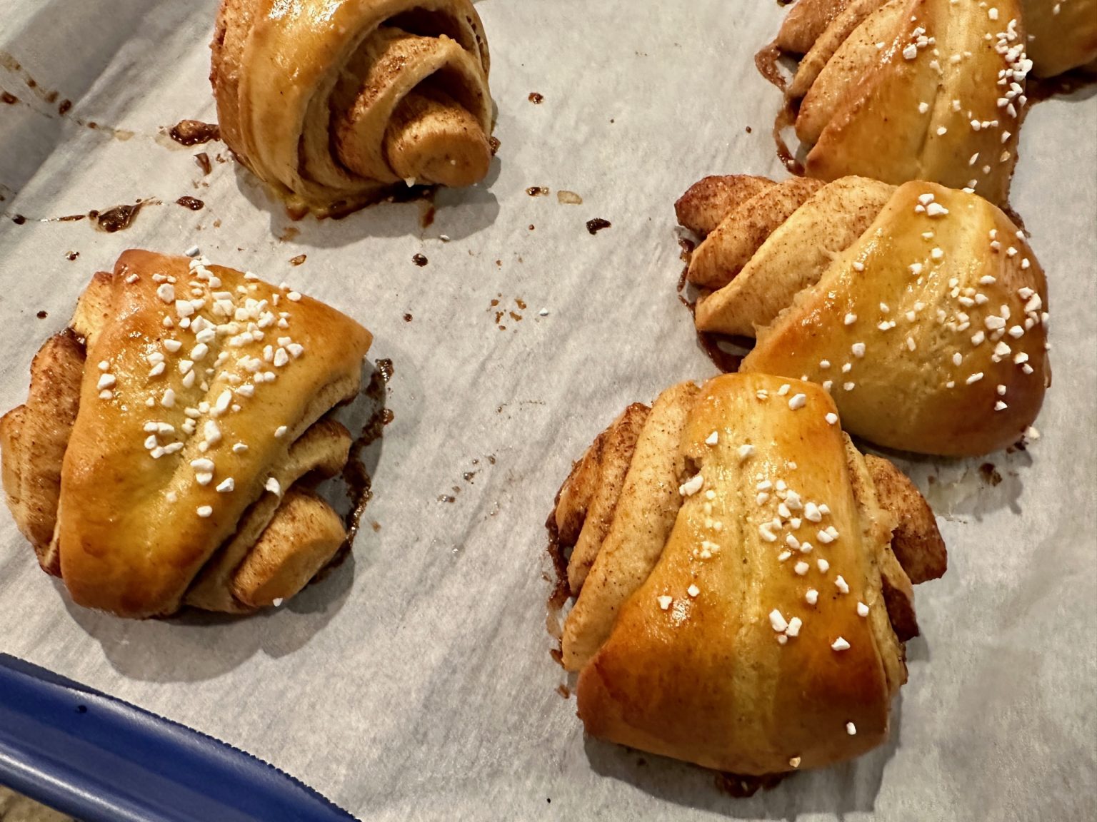 Delicious Traditional Finnish Cinnamon Buns (Korvapuusti)