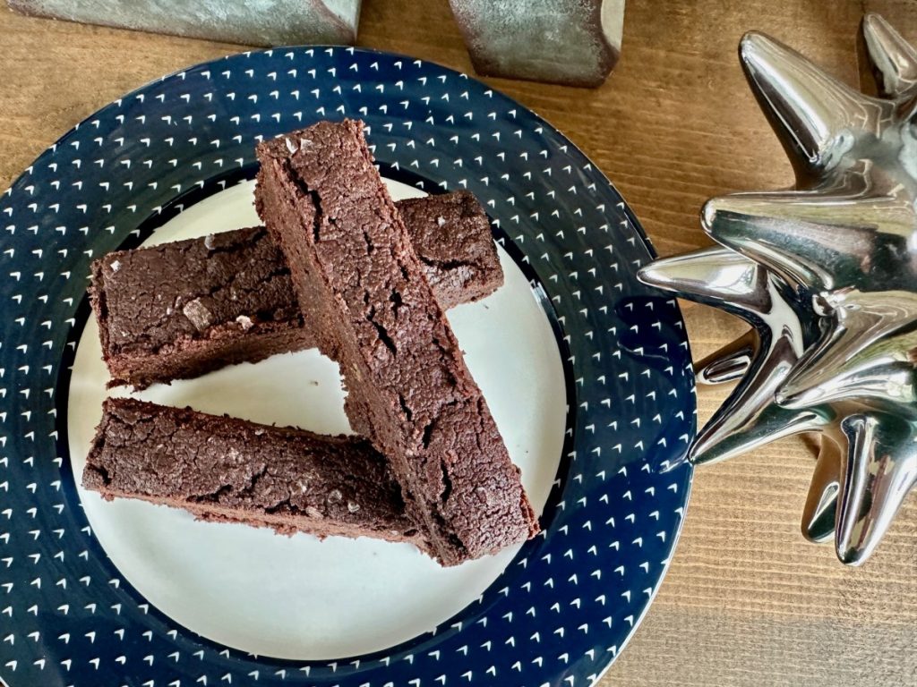 Salted Dark Chocolate Shortbread Cookies (Dairy-Free)